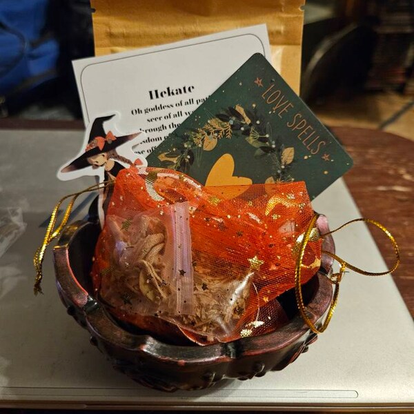 Witch Travel Altar, Travel Altar Kit, Witch Travel Altar Bag, Mini ...