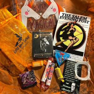 Skeleton Singer HOCUS POCUS I Put A Spell on You Enamel Pin | Etsy