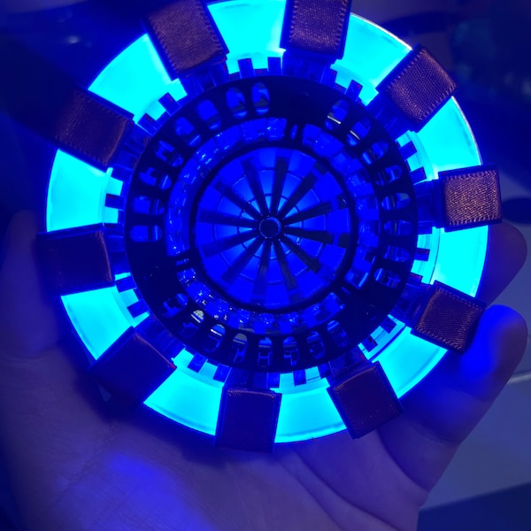 Terminator Prop T-800 CPU Brain Chip' in Display Case - Etsy UK