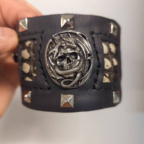 Illuminati Button, All Seeing Eye Button, Handmade Cast Silver Pewter ...