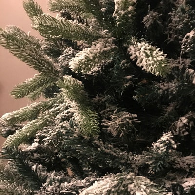 Tree Flocking Snow White Bonding Flock 2 Pounds FREE SHIPPING - Etsy