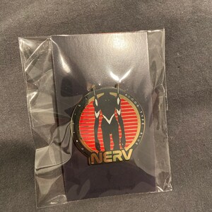 PREDACKLES Predator Knuckles Enamel Pin | Etsy