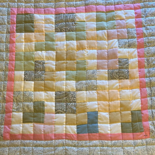 Hanky Panky *A Fat Quarter Quilt Pattern* by Darlene Zimmerman & Rachel ...