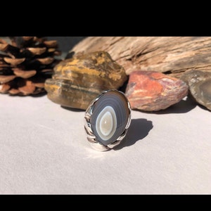 13-1 White Banded Lake Superior Agate Ring Features Easter Island ...