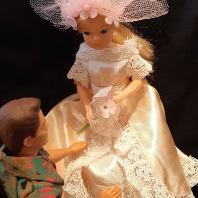 Topper Dawn palitoy Pippa Doll Vintage Handmade Wedding Gown and Veil ...