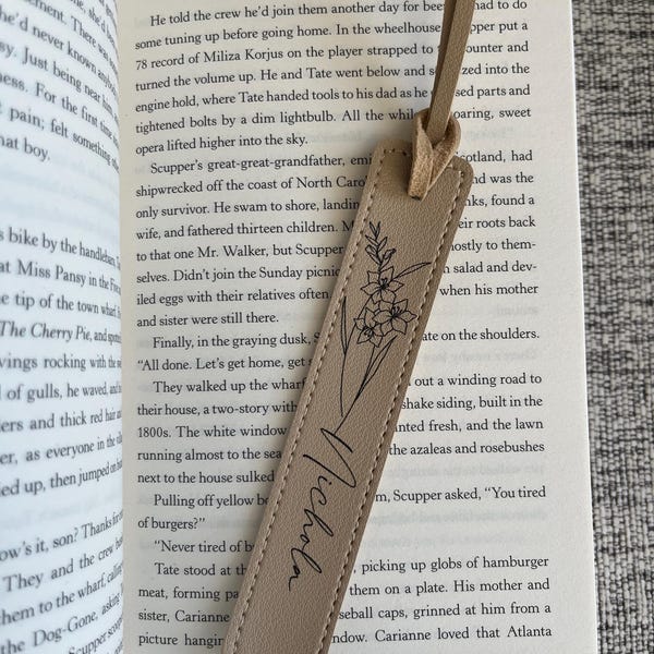 Personalized Pressed Flower Bookmark, Daisy Resin Bookmark, Custom ...