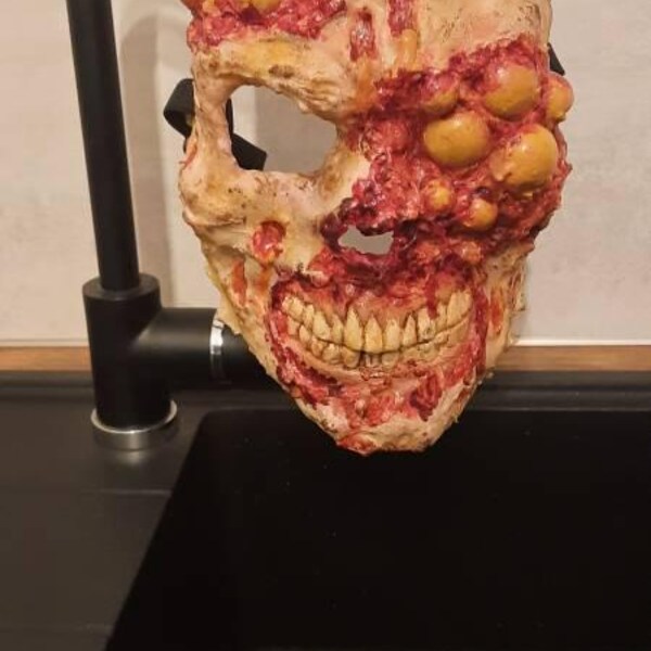 The Last of Us Clicker Mask, the Clicker Cosplay Mask, Fungus Mask ...