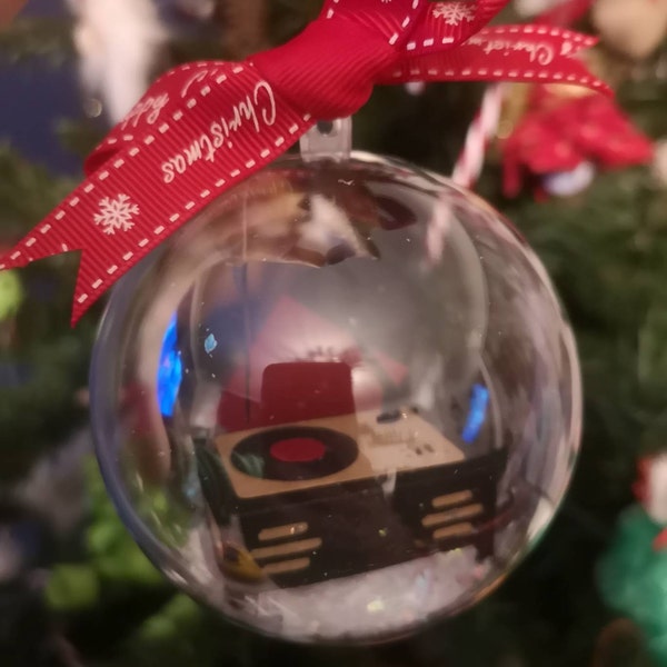 Mini Record Player Papercraft Template | Beginner Cricut Activity | DIY ...