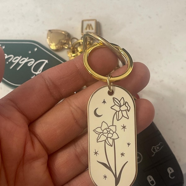 Minimal Botanical Keychain - Birth Flower - Birthday Gift for Friend or ...