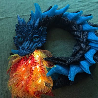 Light up Dragon Wreath Large Green and Yellow, With Wings, Mask, Tail ...