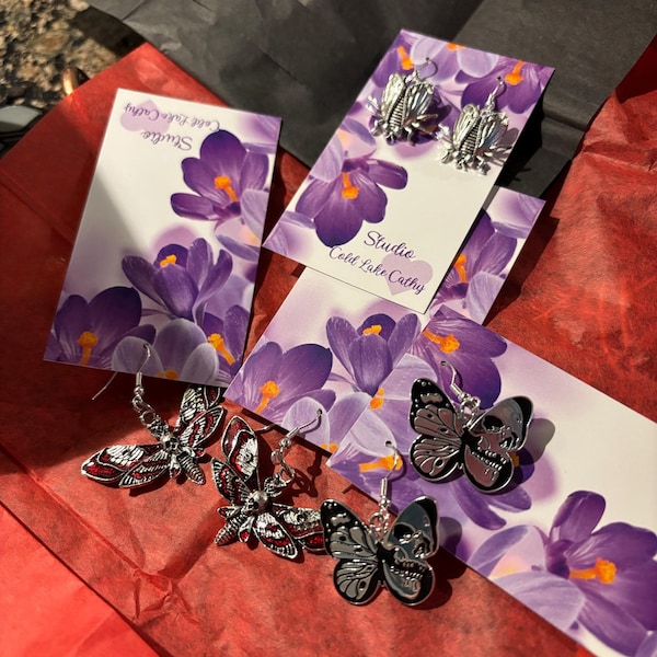 Scary Skull Earrings, Menacing Skeleton Head With Brilliant Red Rose in ...