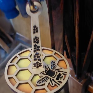 Honeybee Lemonwood Mini-minder pat. Pend.: Portable Wrist Yarn Holder - Etsy