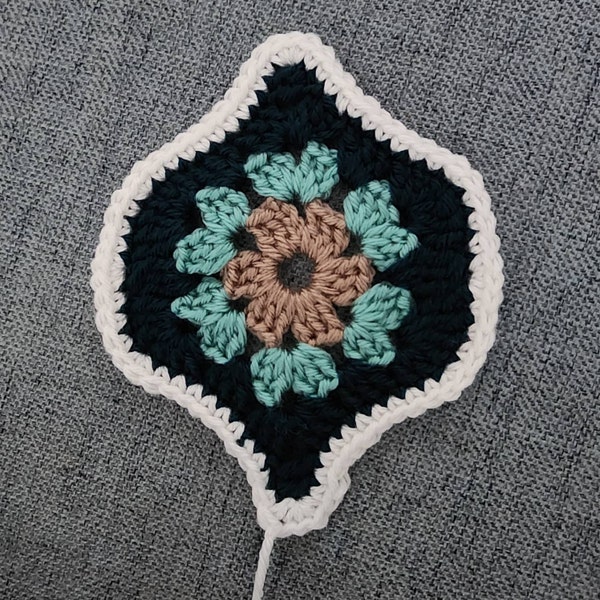 Magic Circles Scarf Pattern by Jane Crowfoot - Etsy