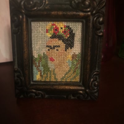 Frida Kahlo Mini Cross Stitch, Miniature People, Modern Cross Stitch ...