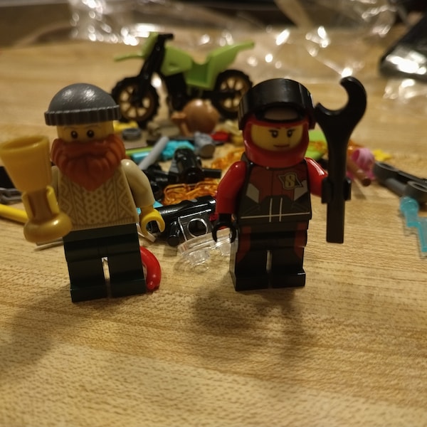 Lego® 2 Minifigures With Accessories Random Assortment Pack, Gift ...