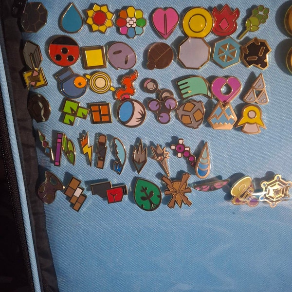 Framed Collection Complete Pokemon Badges Kanto/johto/hoenn/sinnoh ...