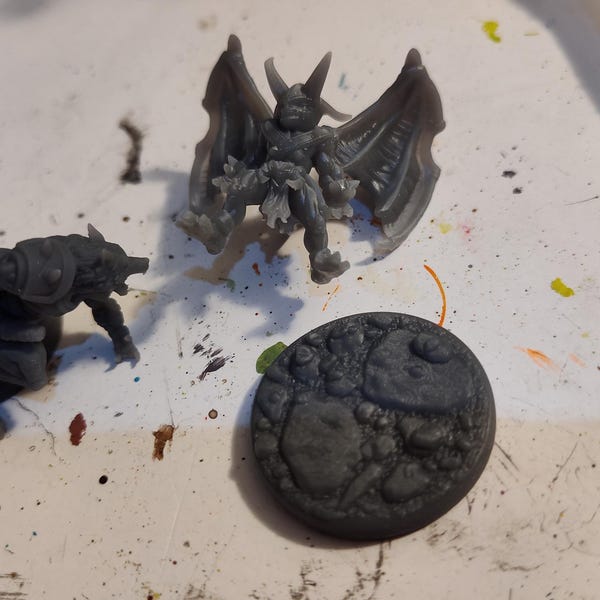 Female Necromancer 28mm Scale Miniature | Perfect for D&D Campaigns ...