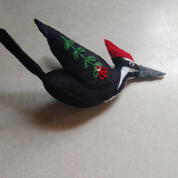 Felt Pileated Woodpecker Ornament Pattern: DIY Sewing (PDF Download) - Etsy