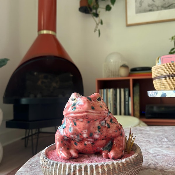 CUSTOM Painted Ceramic Arnel Toad Toilet Paper Holder LARGE - Etsy