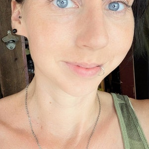 Large Spike Vertical Labret Jewelry, Angel Fangs Piercing Curved ...