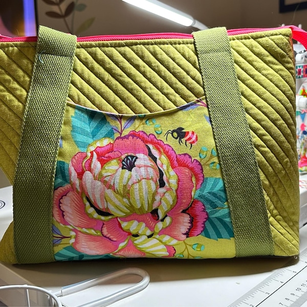 A Ghastlie Gush Panel by Alexander Henry Fabrics - Out of Print Since ...