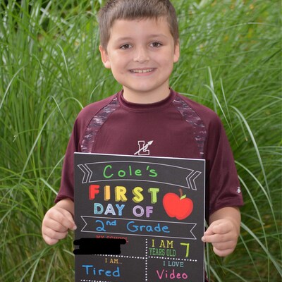 2-in-1 Reusable Back to School Sign, First & Last Day of School Sign ...