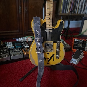 Aged Leather Belt Studded. Skull Loop Design. 2 Inches Wide. BLACK - Etsy