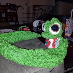 Crochet Pascal the Chameleon Hat Cartoon Costume Hat - Etsy