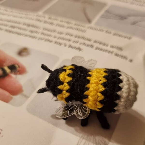 Crochet BEE Pattern Micro Bumblebee Amigurumi: Make Your Own Buzz ...