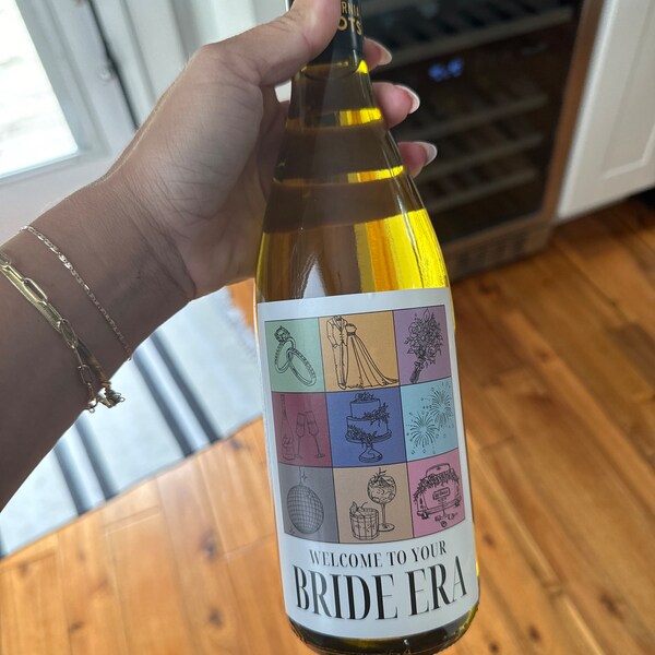 Engagement Wine Label, Bride Era, Gift for Her - Etsy