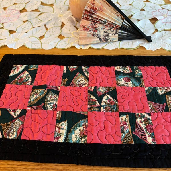 Log Cabin Patchwork Mini Quilt or Table Topper in Burgundy and Green ...