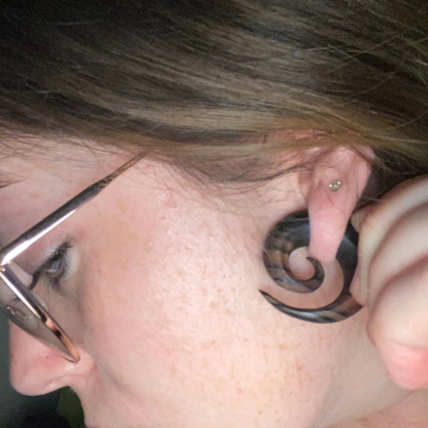 PAIR of Unique Organic Ebony Wood Spiral Tapers/plugs - Gauges 4g (5mm) Thru 0000 (12mm ...