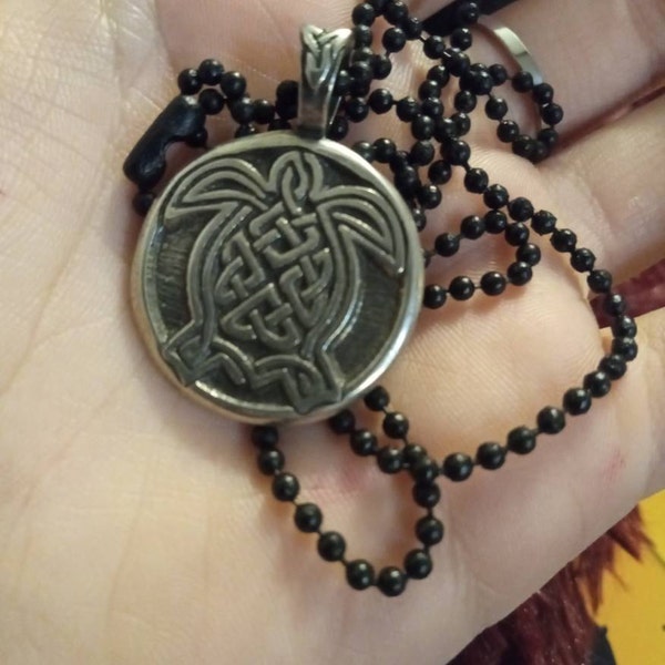Shield Pendant – Four Corners Knot - Quaternary Knot - CELTIC ...