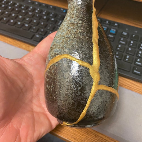 Real Kintsugi Sake Bottle - Kintsugi Bottle - Kintsugi Vase - Black ...