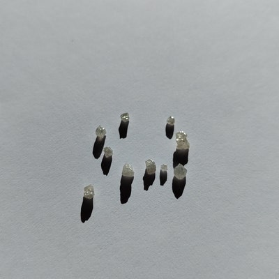 10 Stück natürlicher roher Rubin, Größe 8-13 mm, roter Kristall Rubin ...