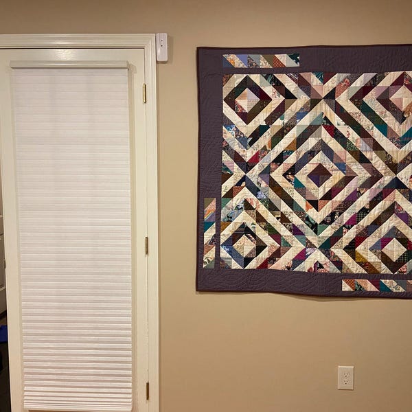 Invisible Quilt Hanger - No Screws, Wall Hugging, Adjustable 12- 22" OR ...