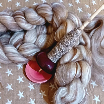 Medieval Style Drop Spindle for Spinning Wool in Soft Maple - Etsy