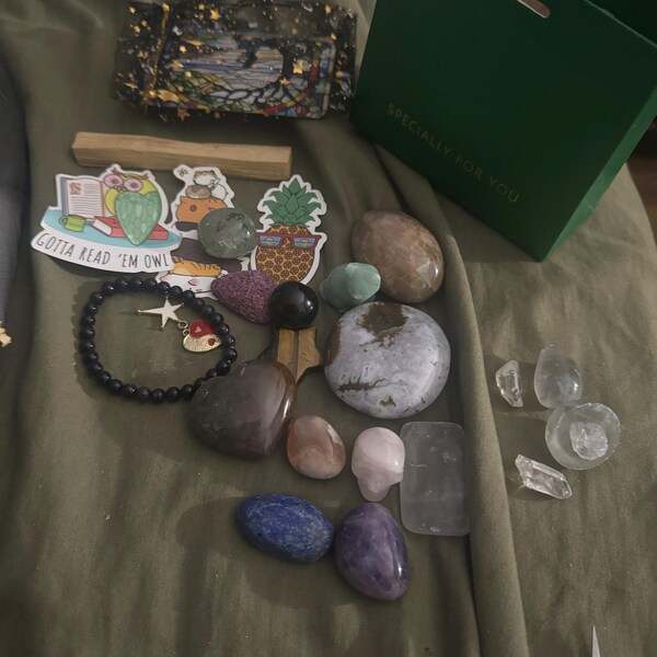 The ULTIMATE Mystery Crystal Box - Healing Crystals Chosen for You ...