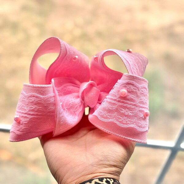 Red Rose Bow...red Roses Bow....red and White Bow...red Roses....roses ...