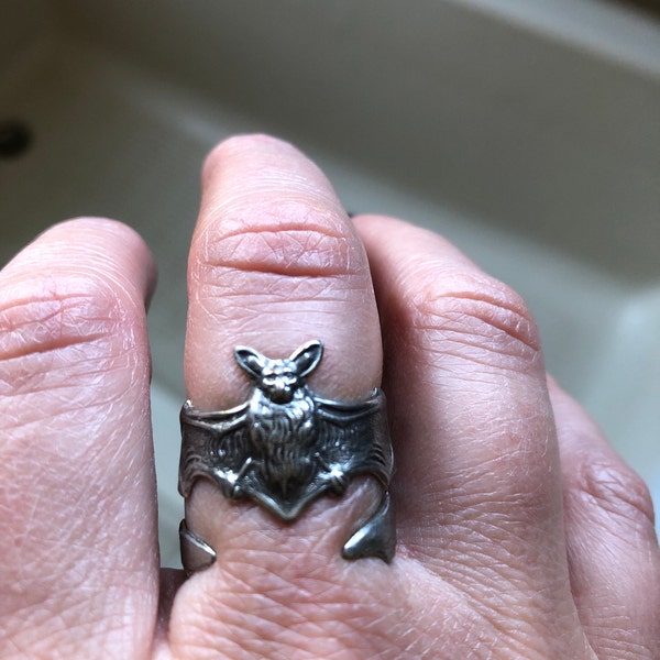 FLYING FOX Bat RING, Leathery Wing Wraps Around Finger (sw) - Etsy