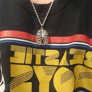 Razor Blade Silver Necklace & Pendent Emo Goth Cool Fashion Rock Tattoo ...