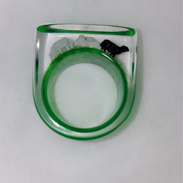 Sheep Ring – Black Sheep – With a Black and Two White Mini-sheeps on a ...