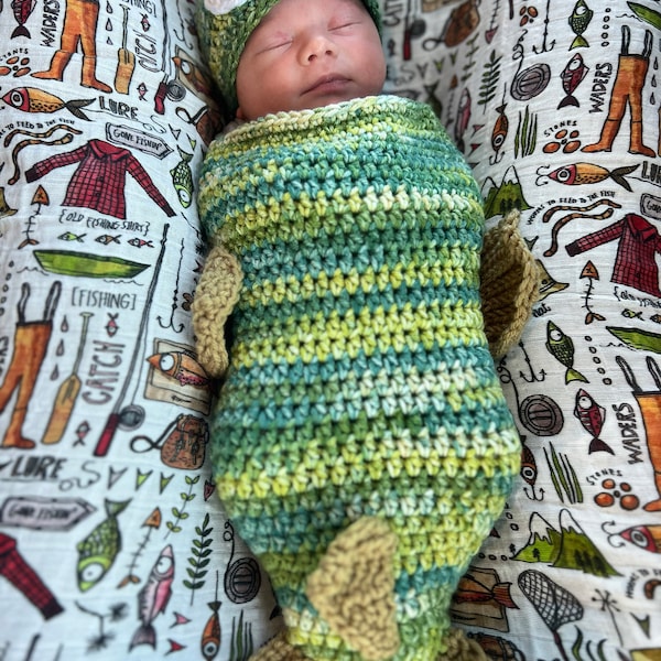 Crochet Fish Cocoon and Hat- Newborn to 0-3 Months- Photo Prop - Etsy