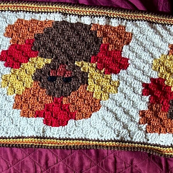 CROCHET TABLE RUNNER Pattern: Thanksgiving Table Runner, C2C ...