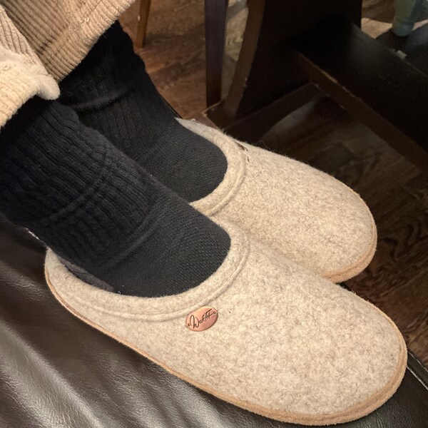 Woolfit Footprint With Leather Sole | Handfelted Wool Slippers With ...