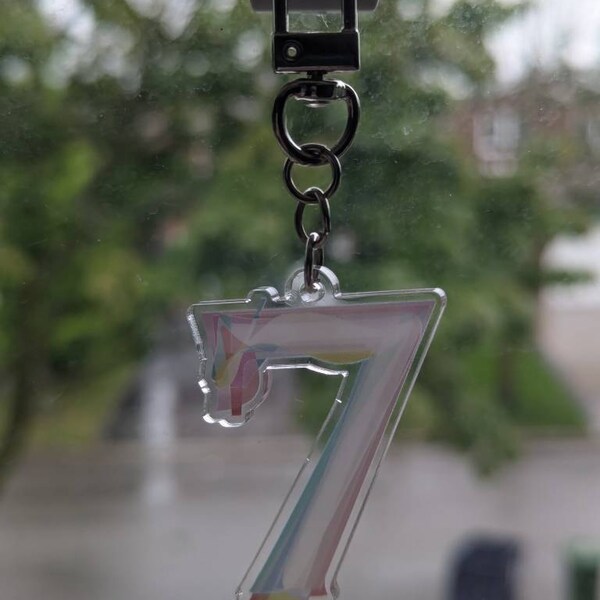 BTS Layover V Keychain - Yeontan | BTS Keychain - Bts Keychain Charm ...