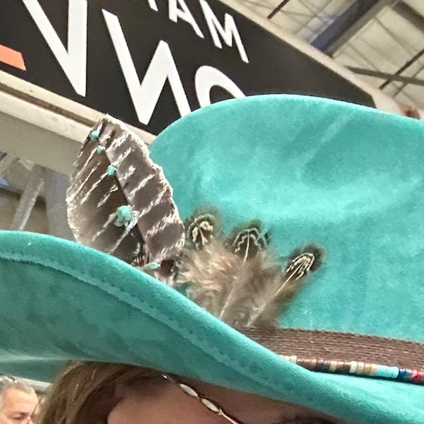 Silver Glitter Peacock Feather as Seen on Lainey Wilson / Hat Feather ...