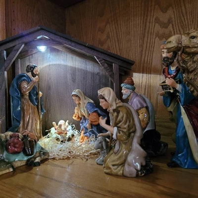 Traditional Walnut Nativity Stable/barn/creche/christmas - Etsy