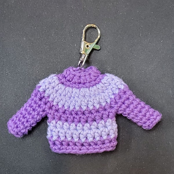 Sweater Keychain Crochet PATTERN, Crochet Keychain Pattern, Mini ...