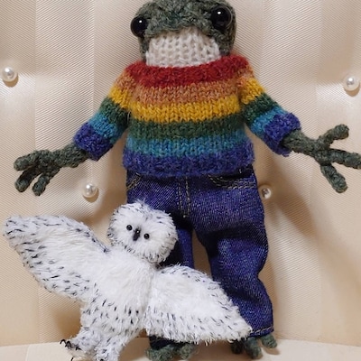 Knitted Frog and Toad 9cm. Made to Order - Etsy